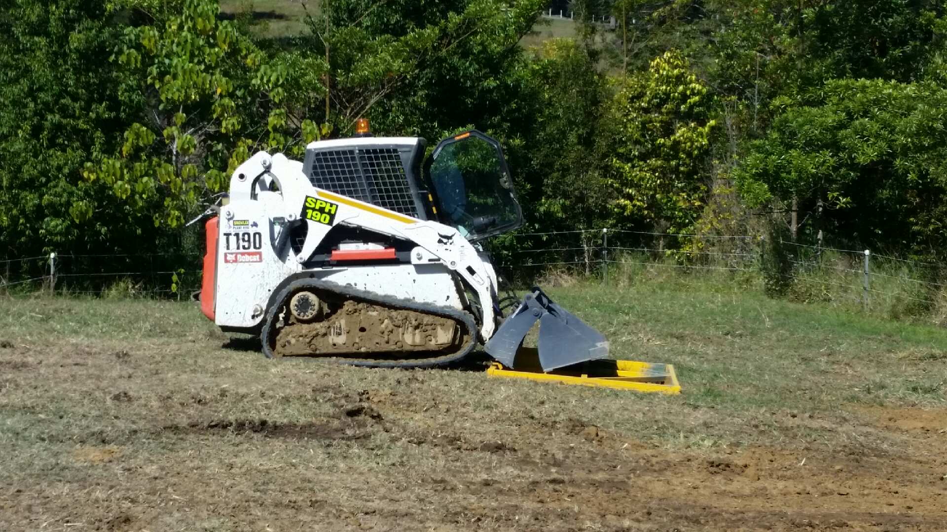 Pozi Track Skid Steer Shovlin Plant Hire Australia